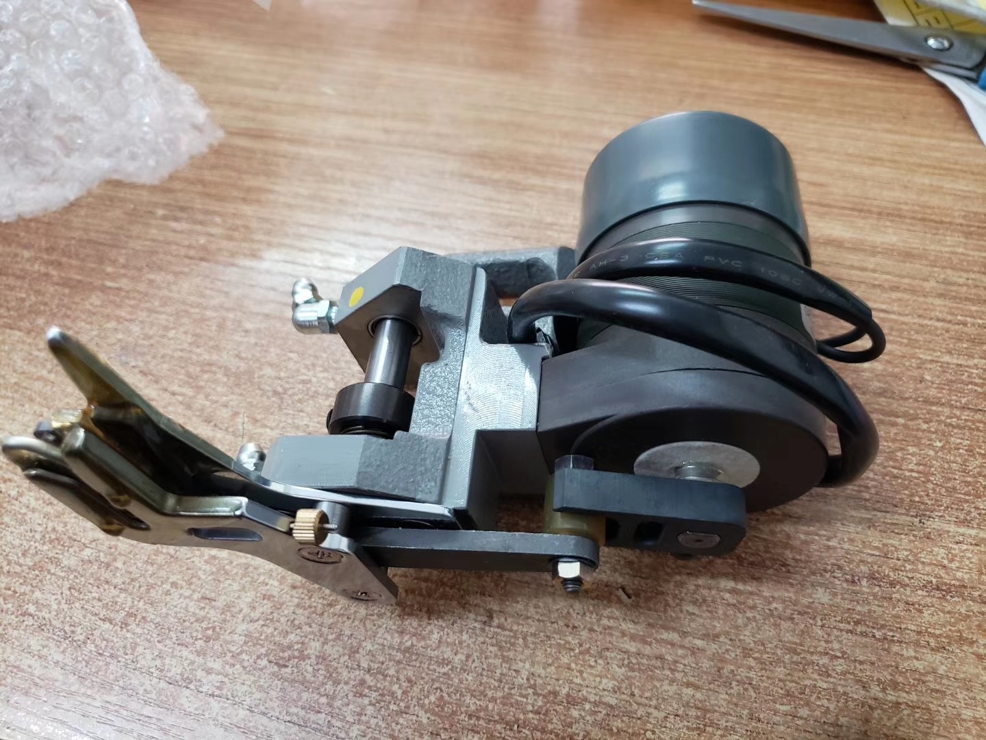 TOYOTA JAT810 J1301-01030-00 WEFT CUTTER Air Jet loom spare part